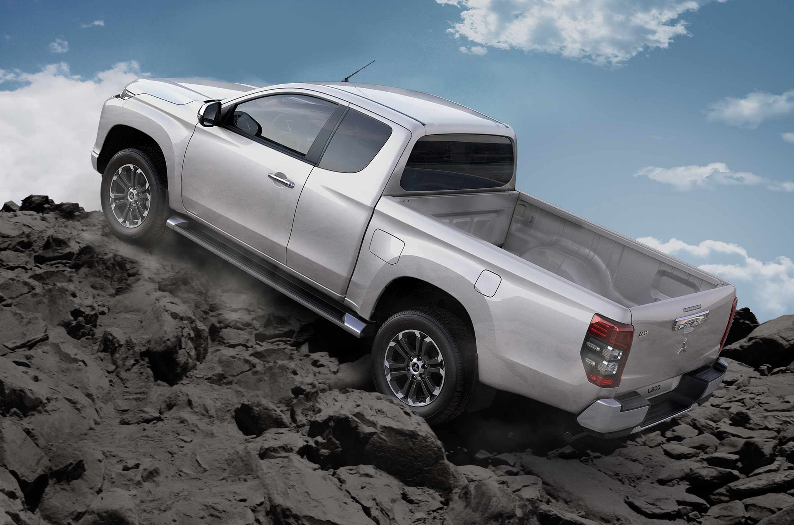 L200 Club Cab | MITSUBISHI MOTORS